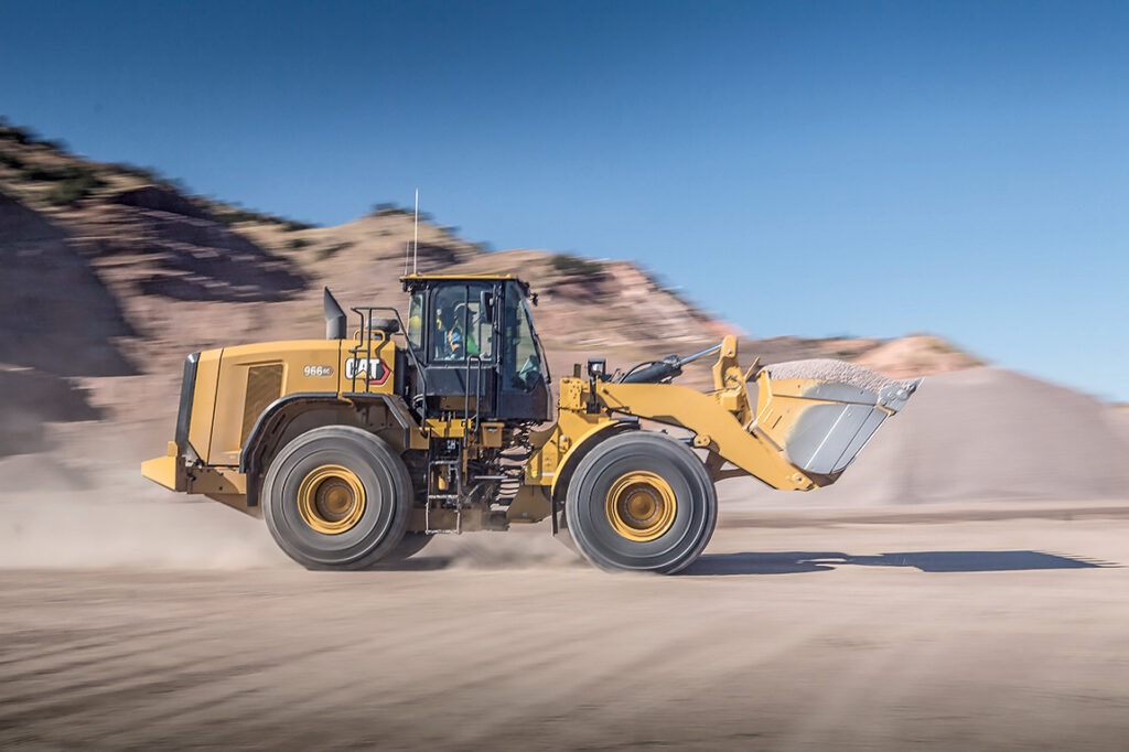 Cat 966 GC für den Alltag bestens bestückt - bd baumaschinendienst