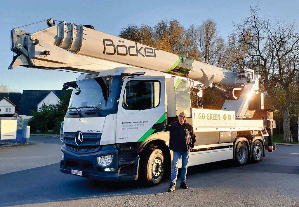 Vollelektrischer Böcker-Autokran AK 48e - bd baumaschinendienst