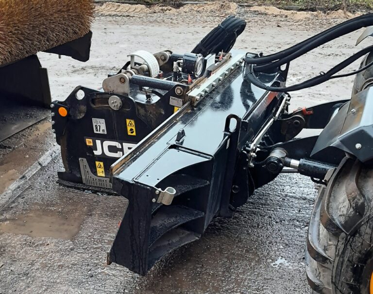 JCB-Hydradig in Pothole-Pro-Ausführung im Test - bd baumaschinendienst