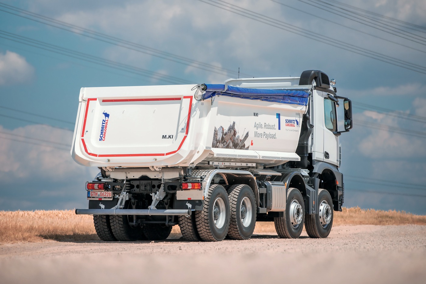 Kippertage von Schmitz Cargobull im Werk Gotha - bd baumaschinendienst