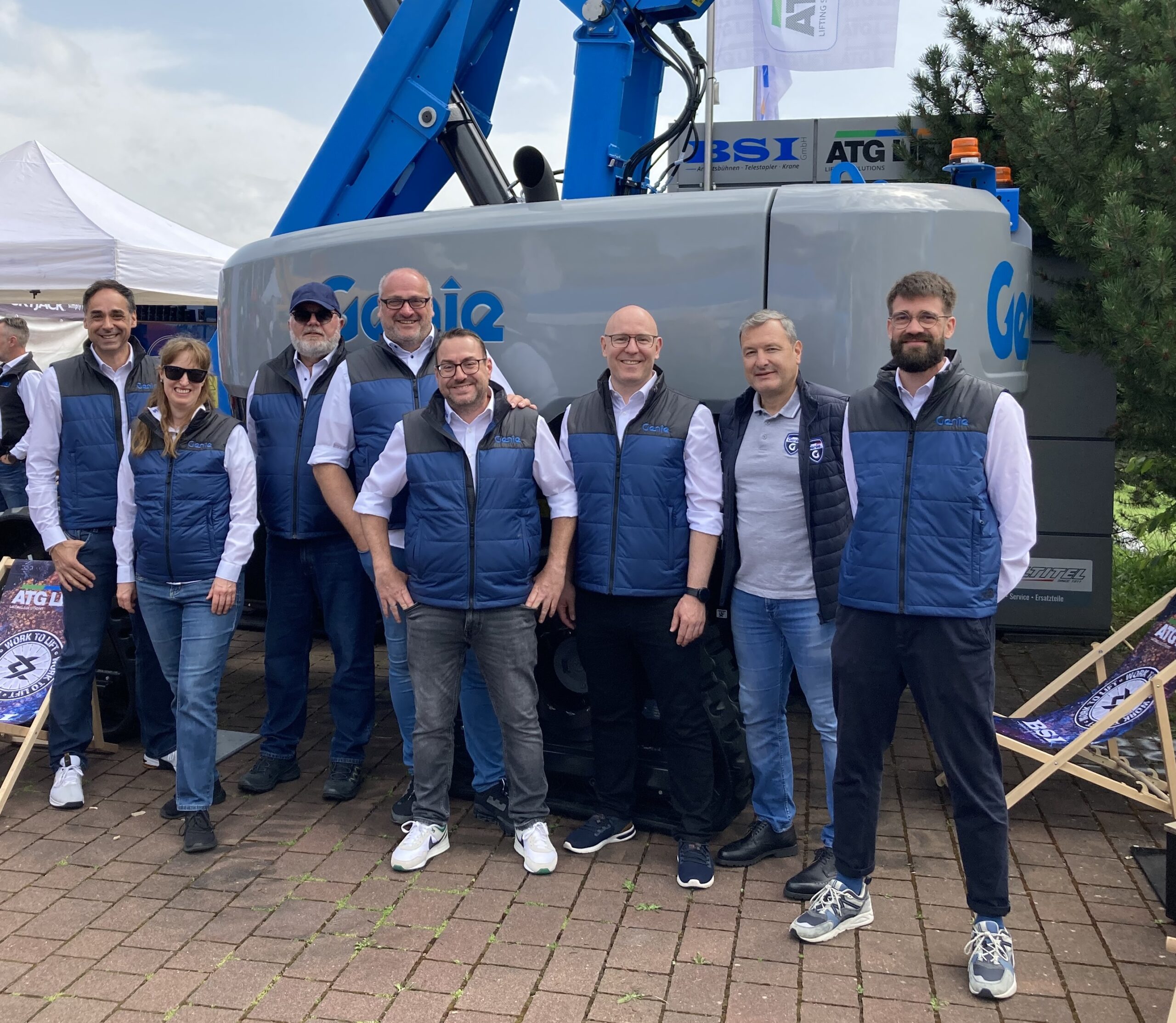 Mehr Manpower für das DACH-Team - bd baumaschinendienst