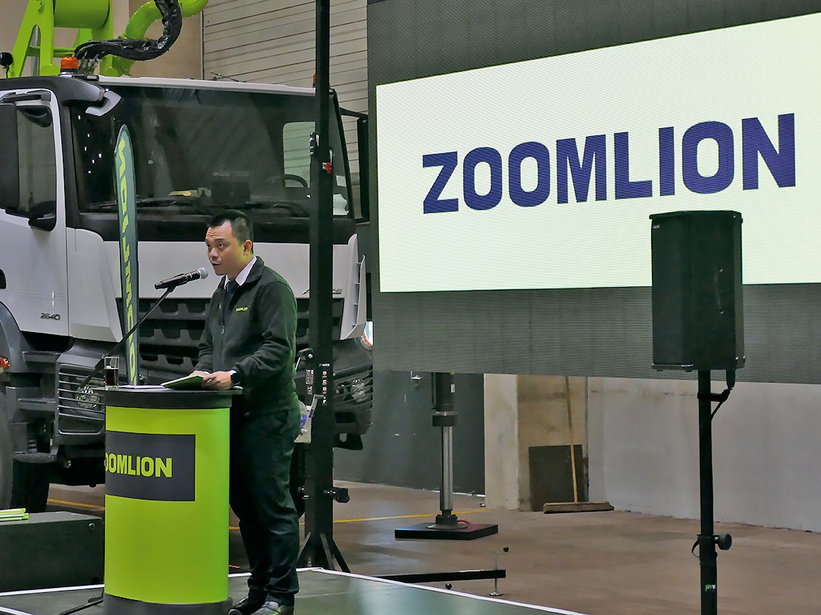 Auf dem Isri Ti sitzt man ausgezeichnet - bd baumaschinendienst