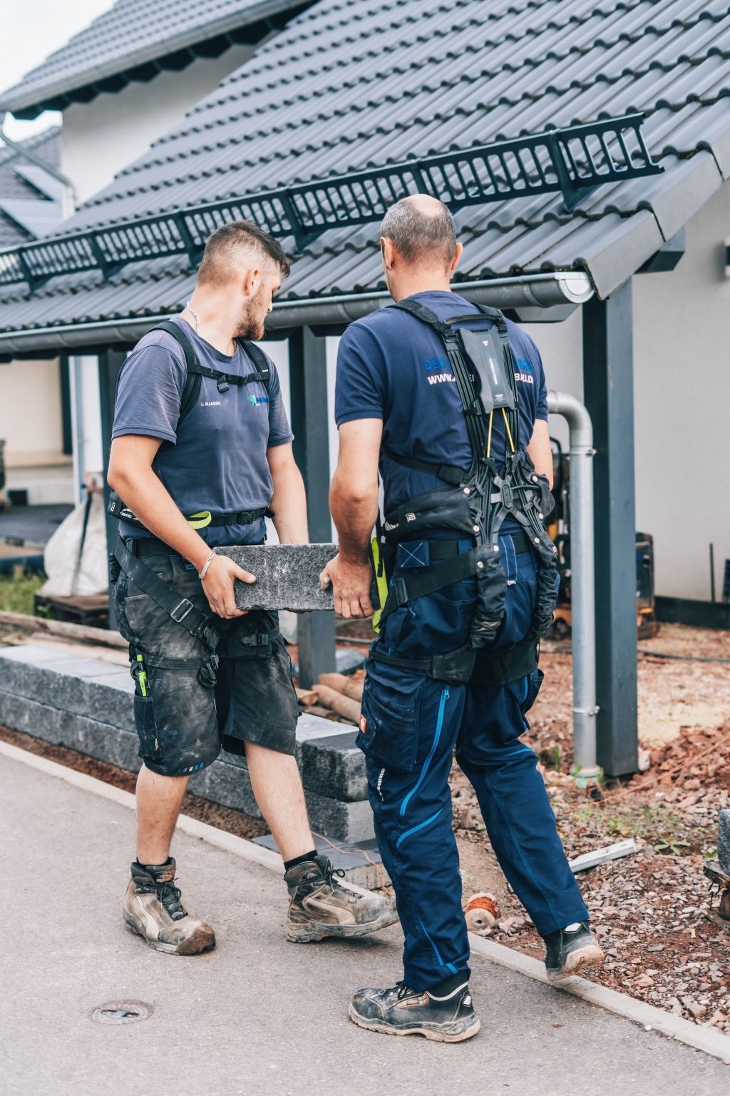 Exoskelett BionicBack entlastet spürbar - bd baumaschinendienst